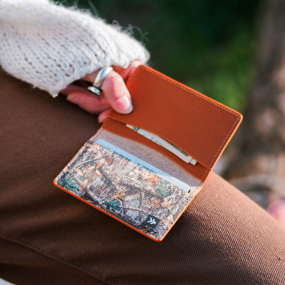 Realtree Edge | Bifold Wallet | Slim, Leather, RFID-Protected | Thread ...