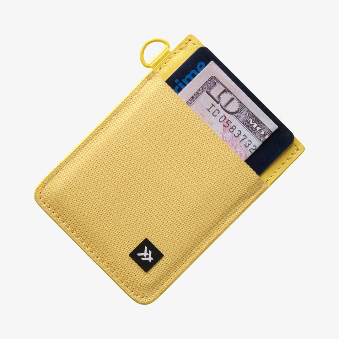 Lemon | Vertical Wallet | RFID-Protected Leather | Thread® · Thread®