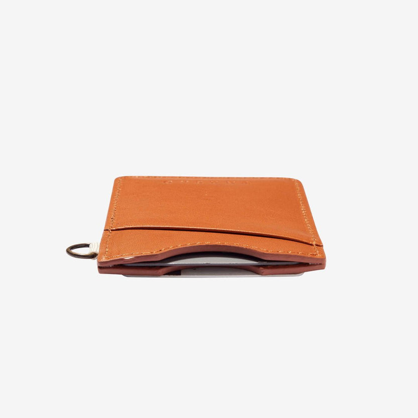 James | Vertical Wallet | RFID-Protected Leather | Thread® · Thread®